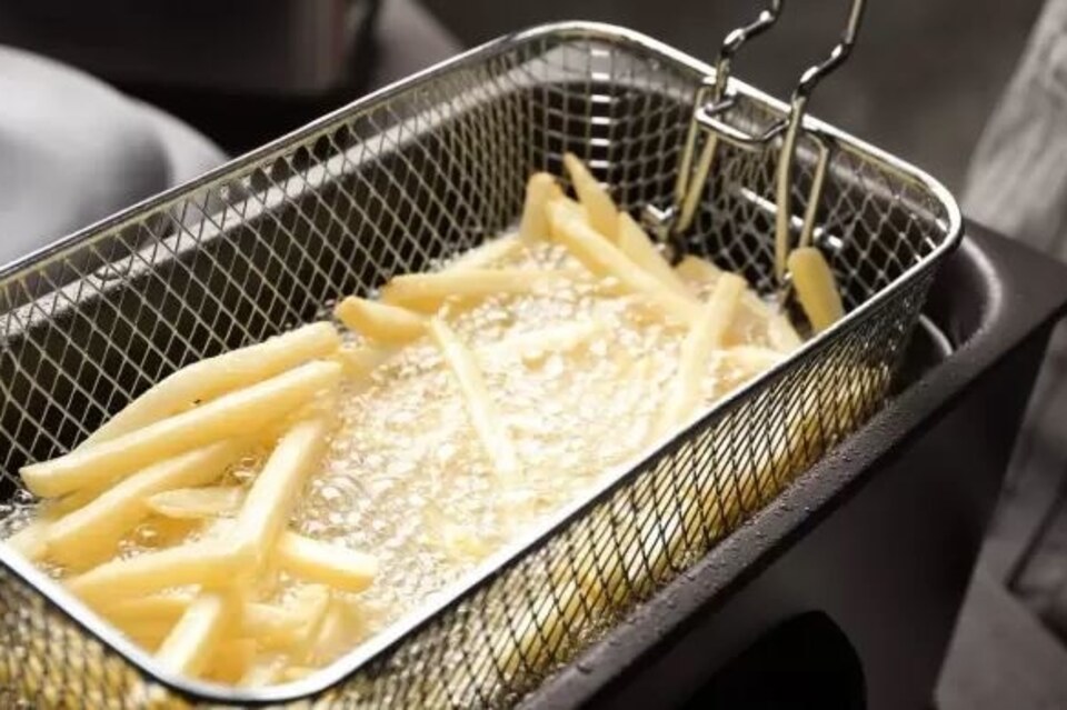 5 Easy Deep-Clean Steps for a Spotless Deep Fryer